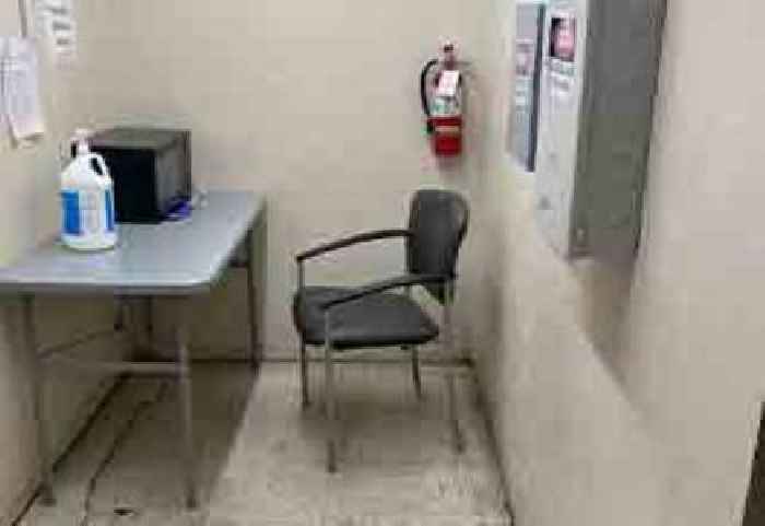 This Walgreens’ Break Room Looks More like a Prison - One News Page