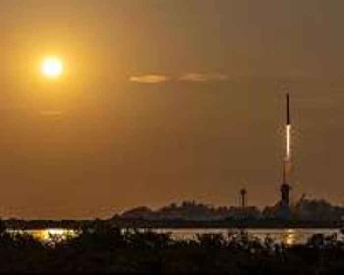 SpaceX launches new Starlink 'V2 Mini' satellites into - One News Page