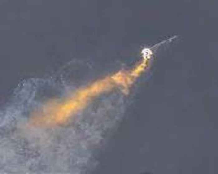 Spacex Rocket Explosion Rained Brown Debris On Nearby One News Page