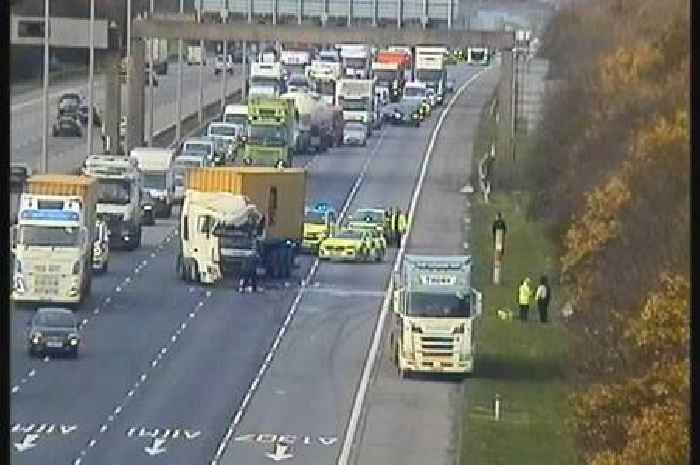 Live A1 updates as three lanes closed after crash - One News Page