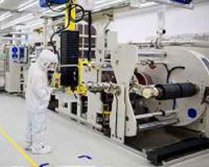 Chinese EV battery giant CATL aims to raise $4 bn in - One News Page