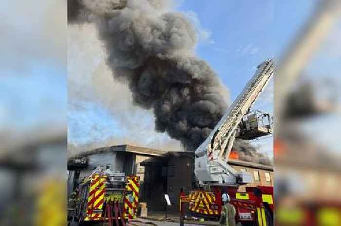 Live: Huge fire by train track in Essex sees 'avoid - One News Page
