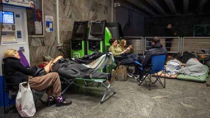 Russia launches massive attack on Kyiv - as Poland - One News Page