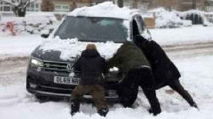 Snow and ice hits with warnings of travel disruption - One News Page