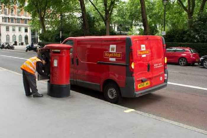 Royal Mail asks homeowners to 'wait ten minutes' in - One News Page