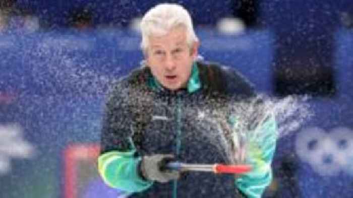 Meet the 61-year-old moonwalking ice rink sensation - One News Page