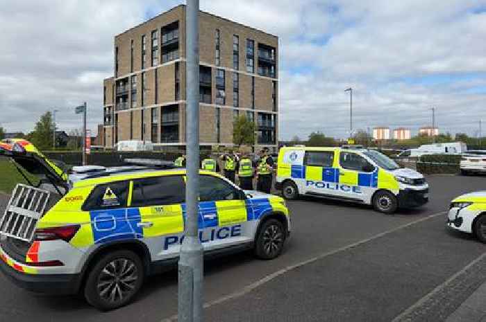 Armed police swarm Glasgow housing estate after - One News Page