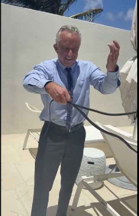 ‘You Are Nuts!’ RFK Jr. Repeatedly Bitten After - One News Page