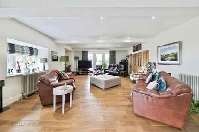 Grand grade two-listed farmhouse with centrepiece 63ft - One News Page