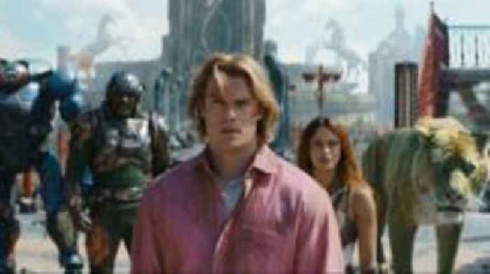 'Surreal' to see Somerset sites in superhero film - One News Page
