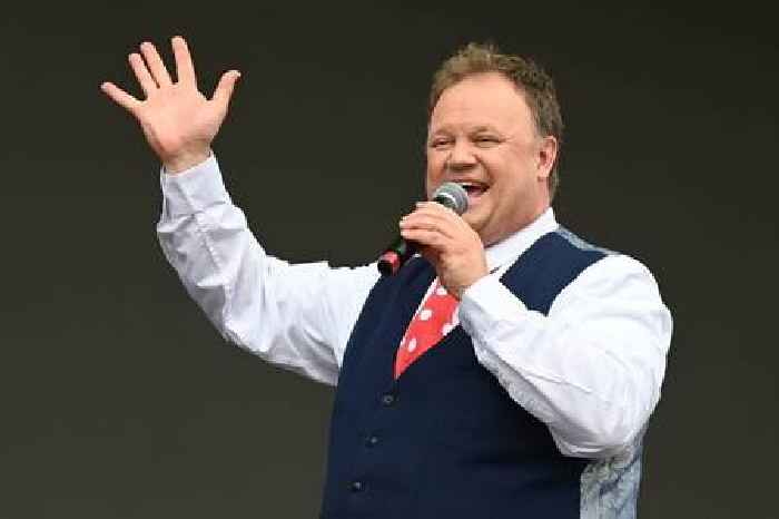 All about Mr Tumble's younger girlfriend as she moves - One News Page