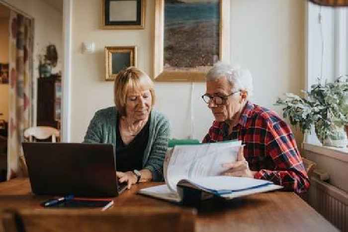 DWP confirms two groups must apply for the £300 - One News Page