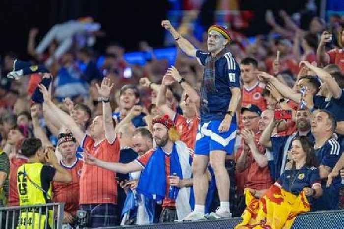 'Jealous' English fans have seven word message for - One News Page