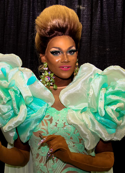 Chi Chi DeVayne, 'RuPaul's Drag Race' Queen, Dead at - One News Page