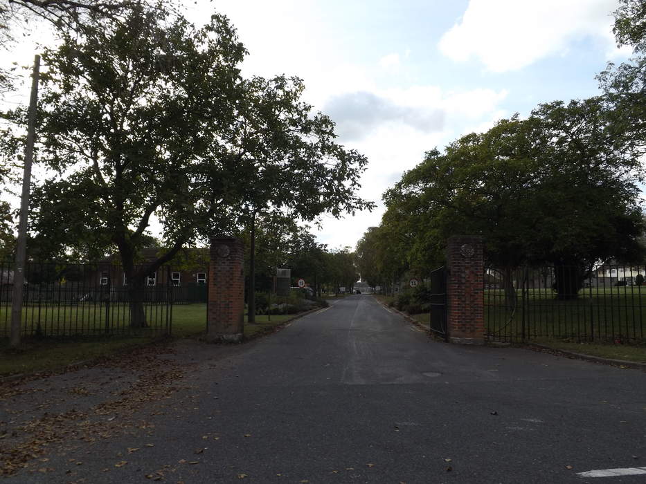 Prison officer admits sexual relationship with inmate - One News Page